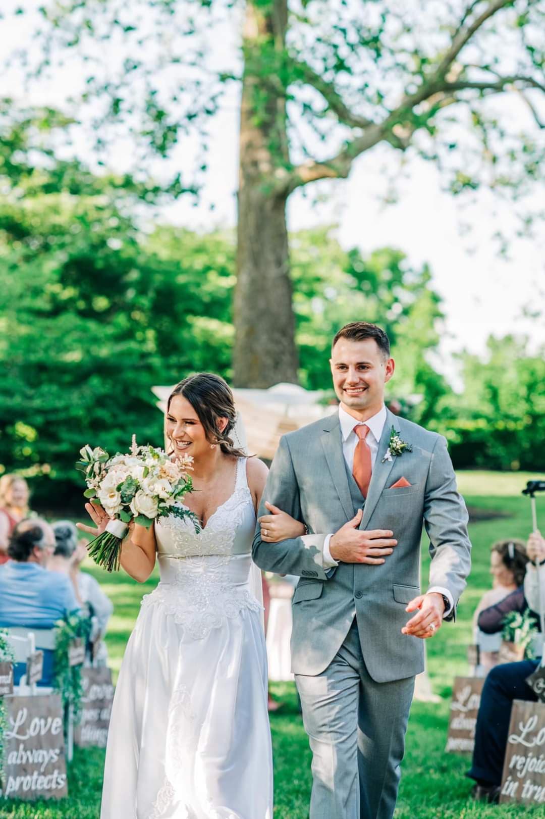 Most Awarded Event DJs & Photo Booths in Missouri - Live Events Missouri